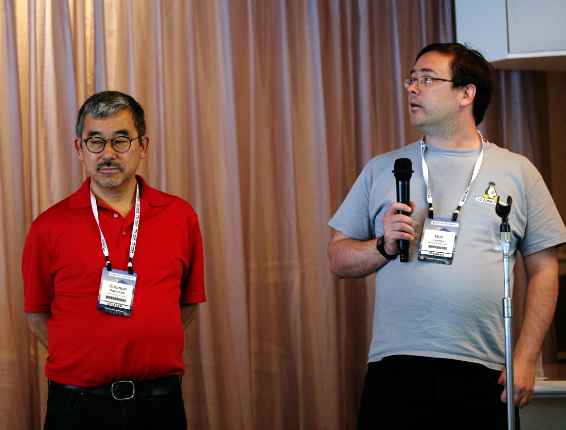 Shumpei Kawasaki and Rob Landley at LinuxCon Japan [LWN.net]