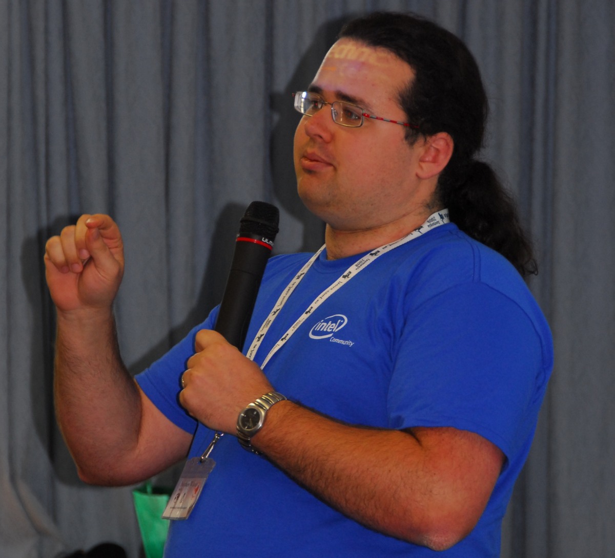 Matthew Wilcox at linux.conf.au 2009 [LWN.net]